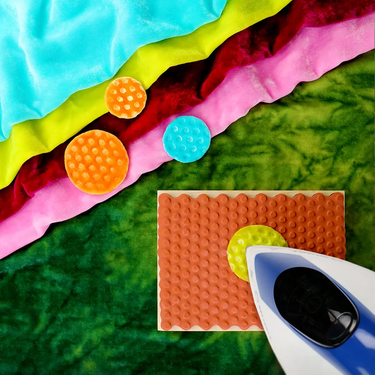 Velvet Applique (Circles) | Sue Spargo Folk Art Quilts